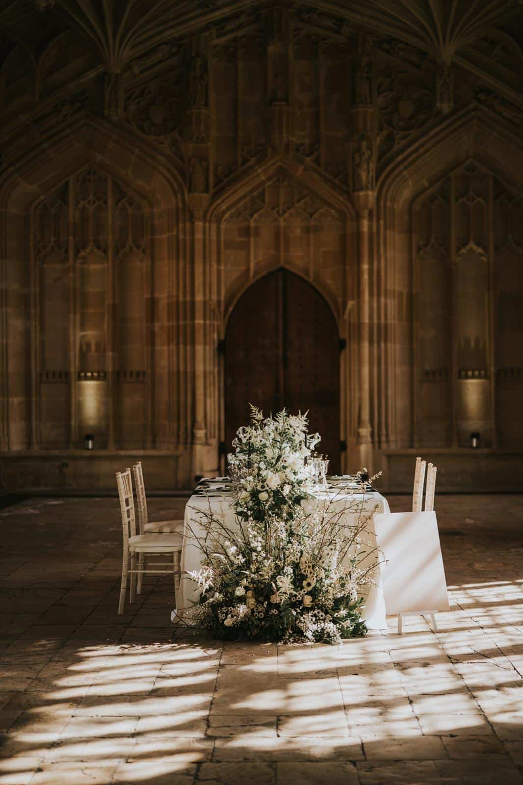 Monochrome Wedding Theme: Elegant Black & White Ideas