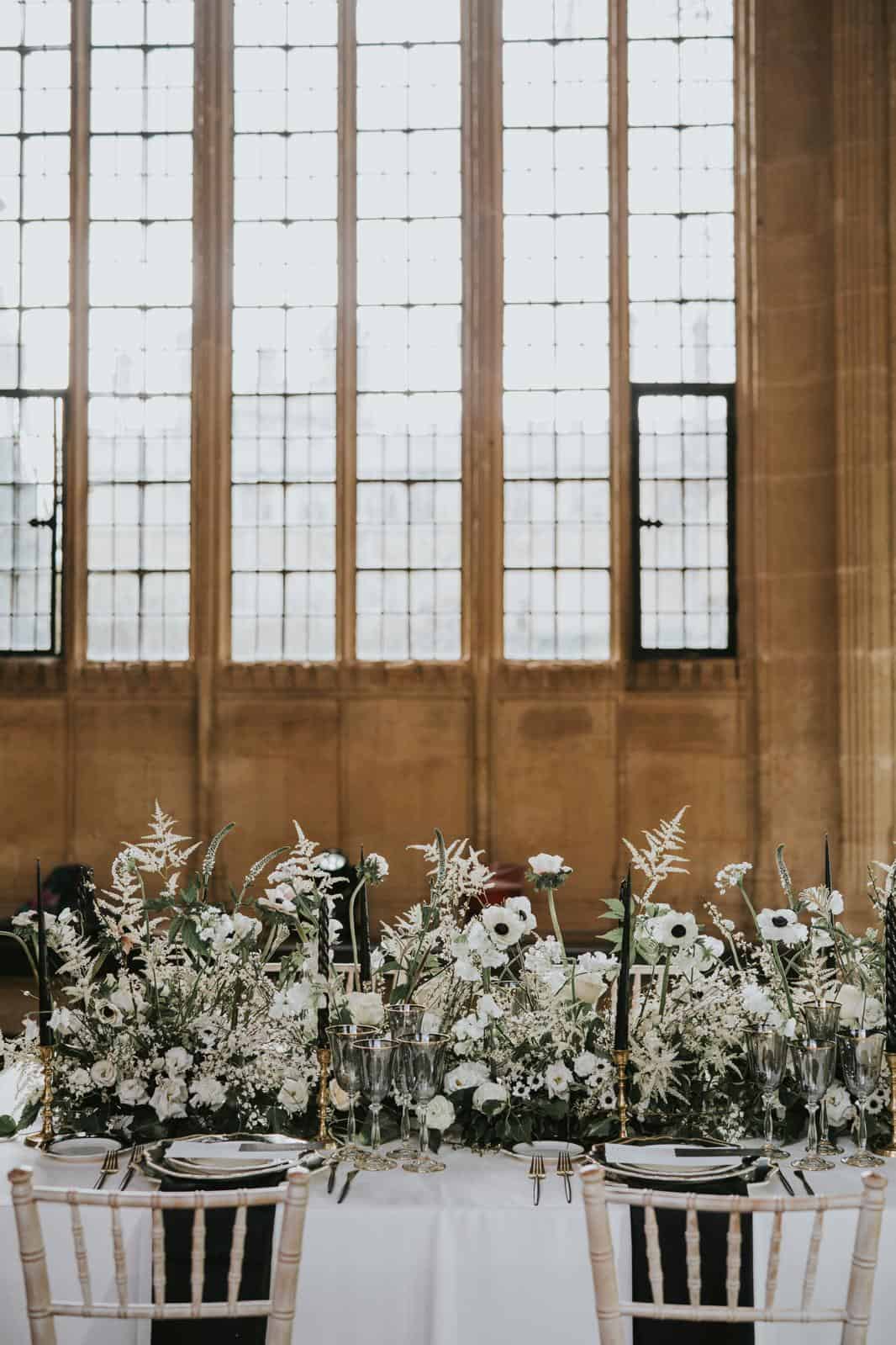Monochrome Wedding Theme: Elegant Black & White Ideas